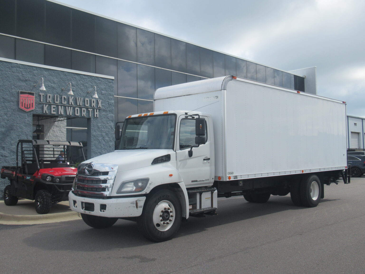 Box Truck Rental Services from Truckworx